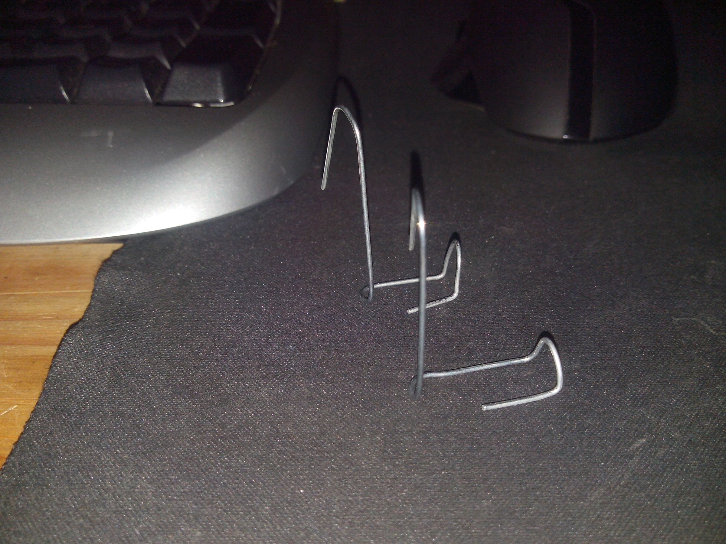 DIY Phone Stand - Paper Clip Mobile Phone Stand - 2min, $0 Project : 5 ...