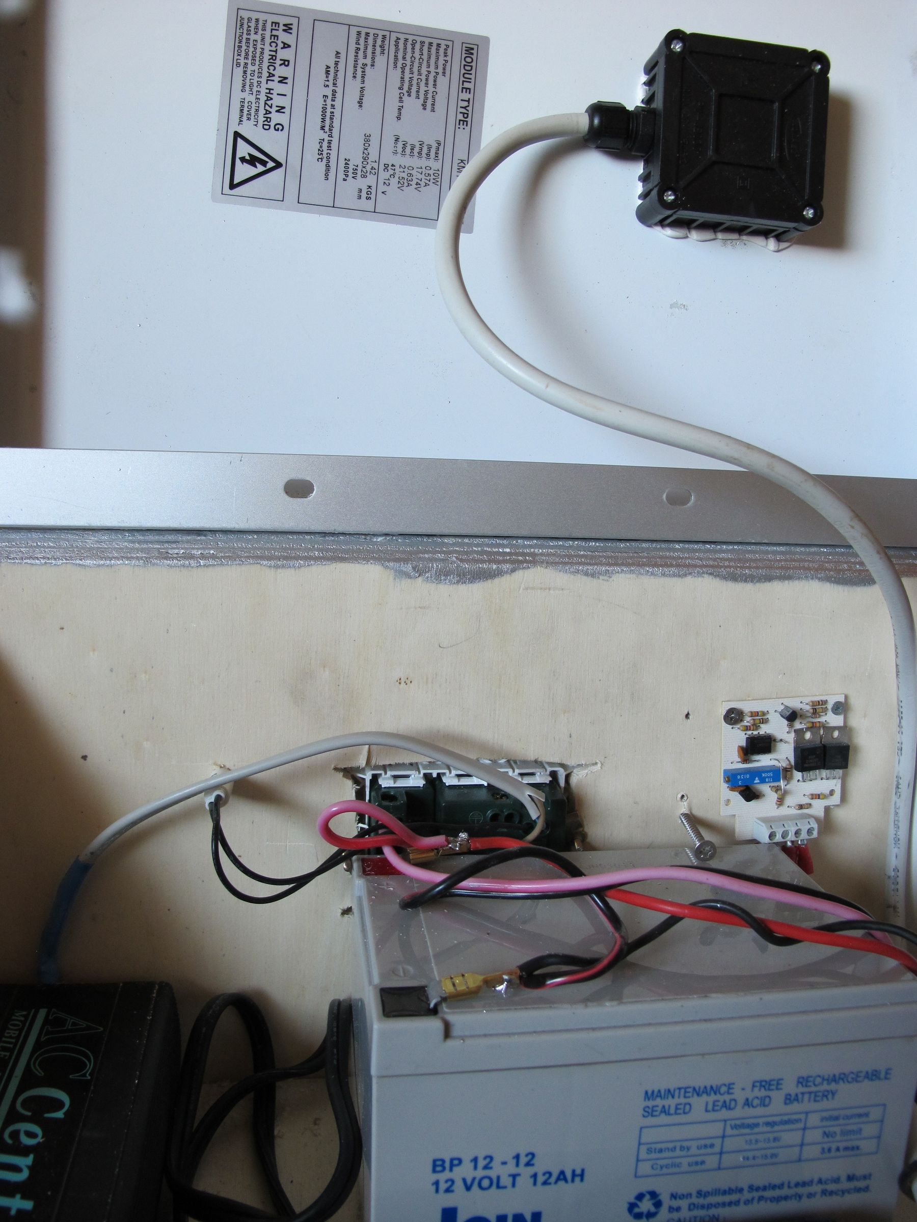 Solar Power Outlet - Instructables