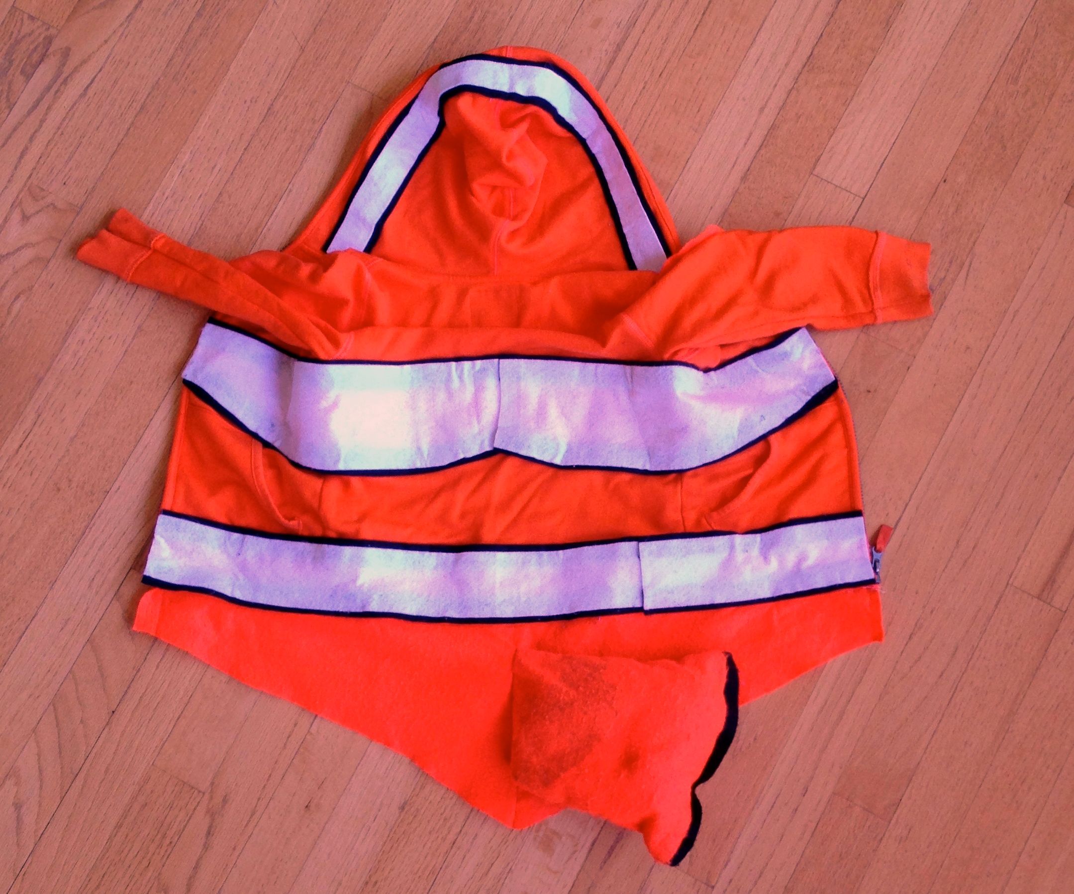 No-Sew Finding Nemo Clownfish Costume : 8 Steps (with Pictures ...
