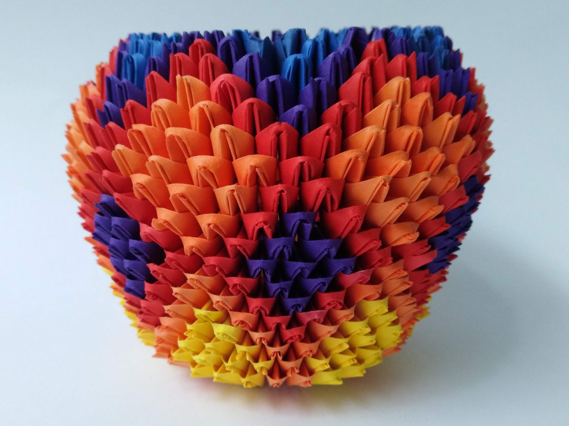 WATERPROOF Rainbow Origami Vase : 7 Steps (with Pictures) - Instructables