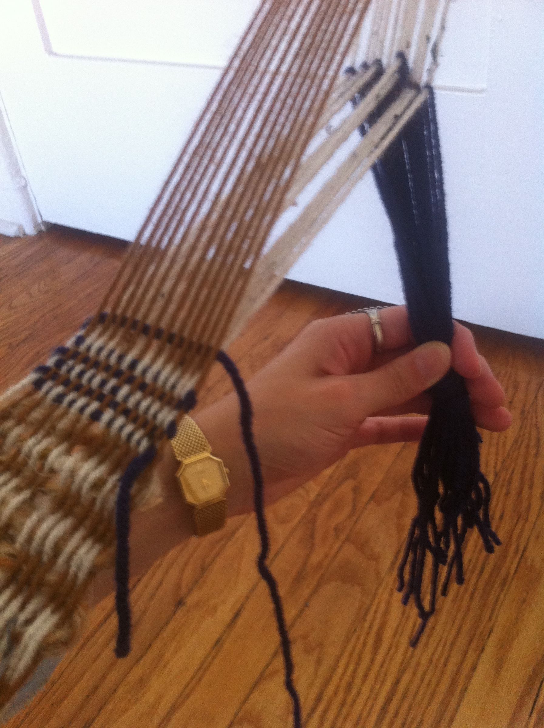 Sticks + Strings Loom : 8 Steps (with Pictures) - Instructables
