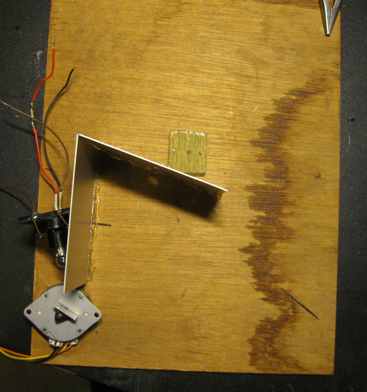 A Simple DIY Spectrophotometer : 8 Steps (with Pictures) - Instructables