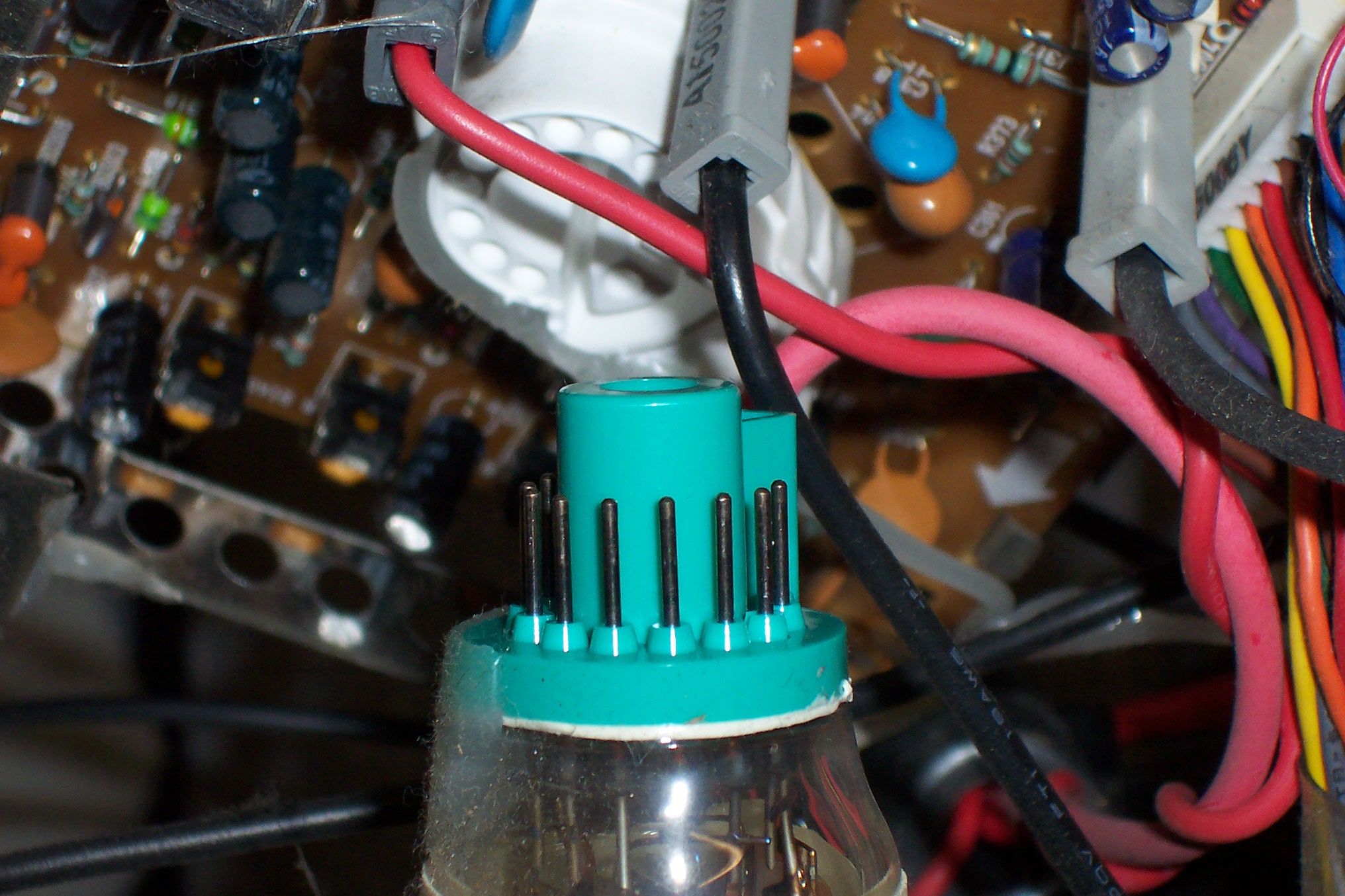 How to Safely Disassemble a CRT Monitor : 5 Steps - Instructables