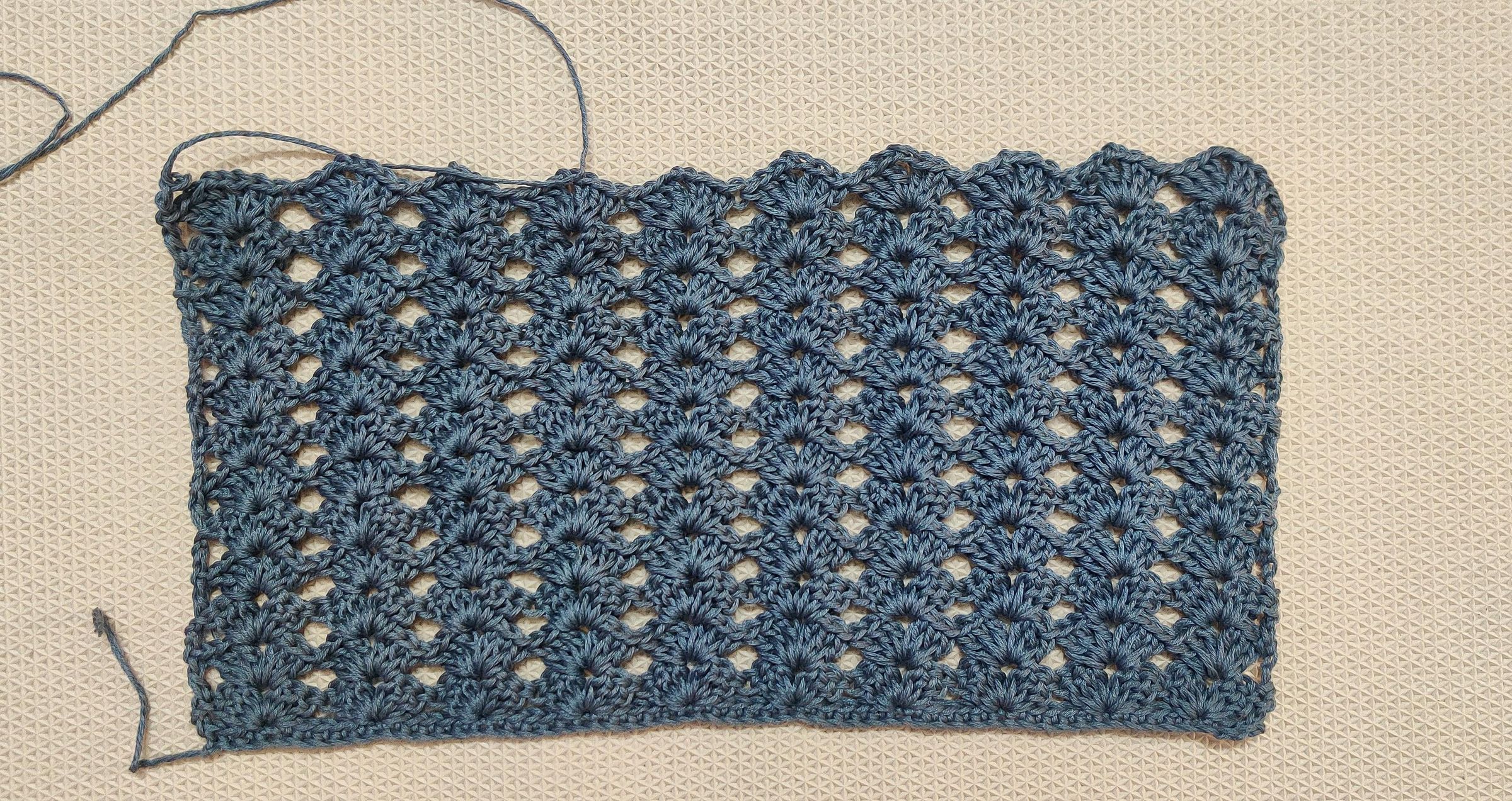 Easy Crochet Table Runner Pattern With Shell Stitch : 6 Steps (with ...