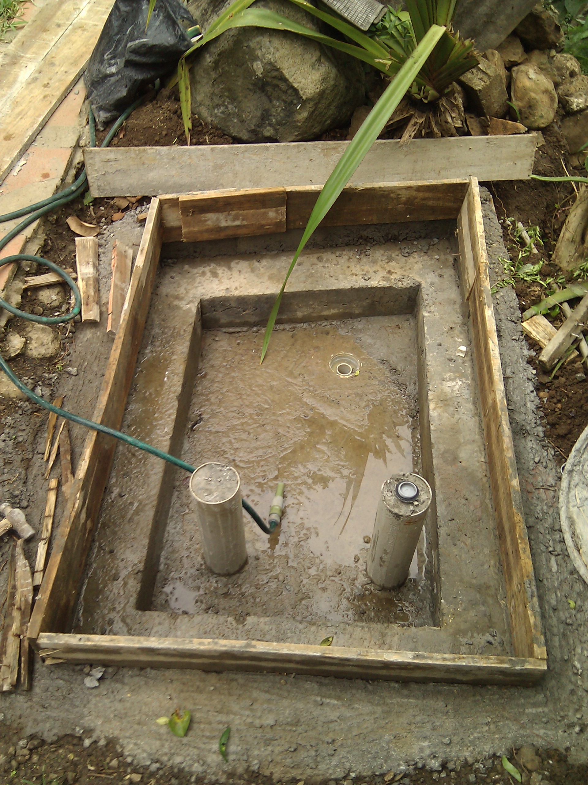 Concrete Pond : 9 Steps (with Pictures) - Instructables