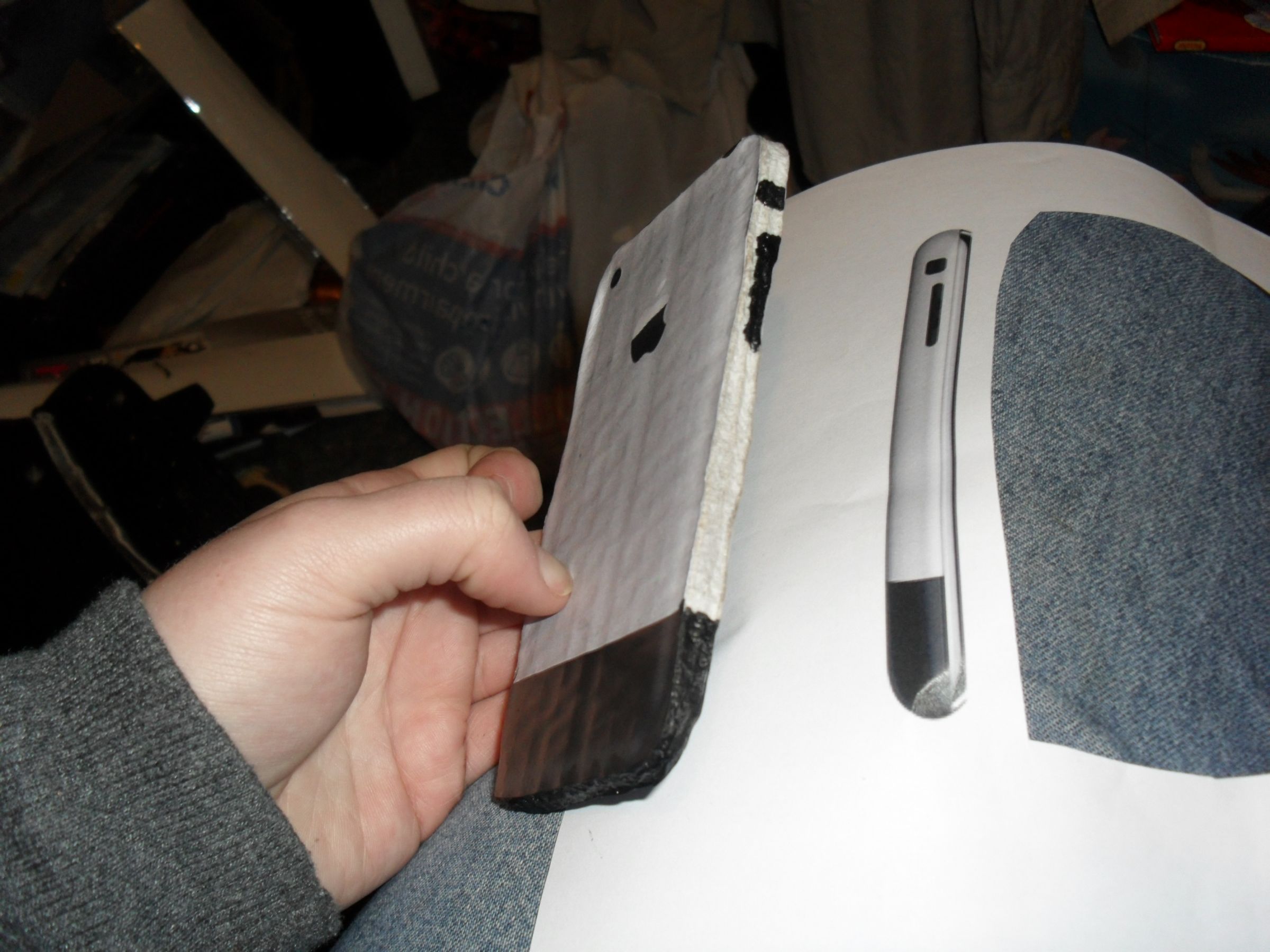 Cardboard Props: How to Make a Prop IPhone or IPad : 8 Steps ...