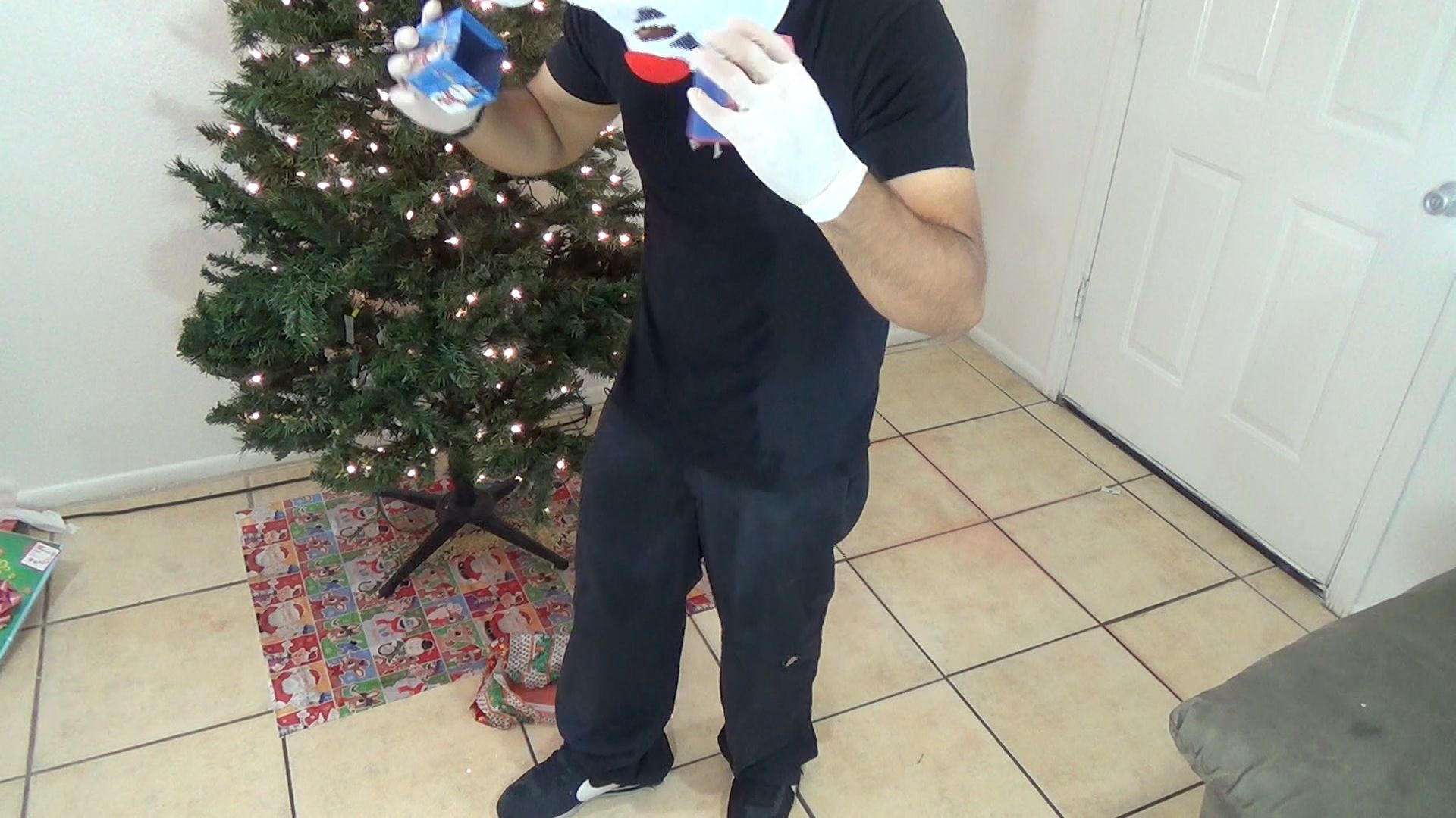 10 Christmas Gift Pranks You Can Do on Family and Friends! : 10 Steps ...