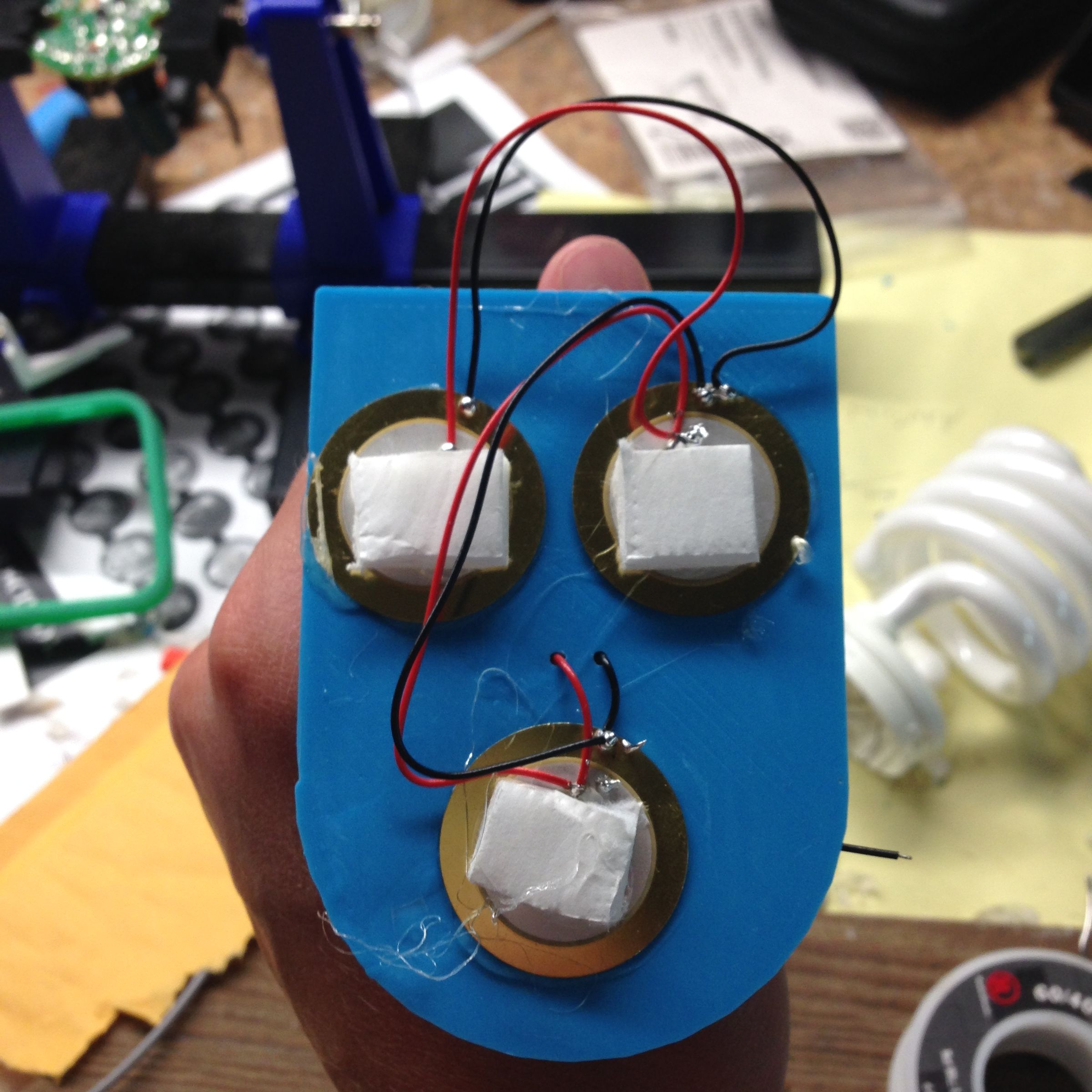 Piezoelectric Shoes: Charge Your Mobile Device by Walking! : 9 Steps ...