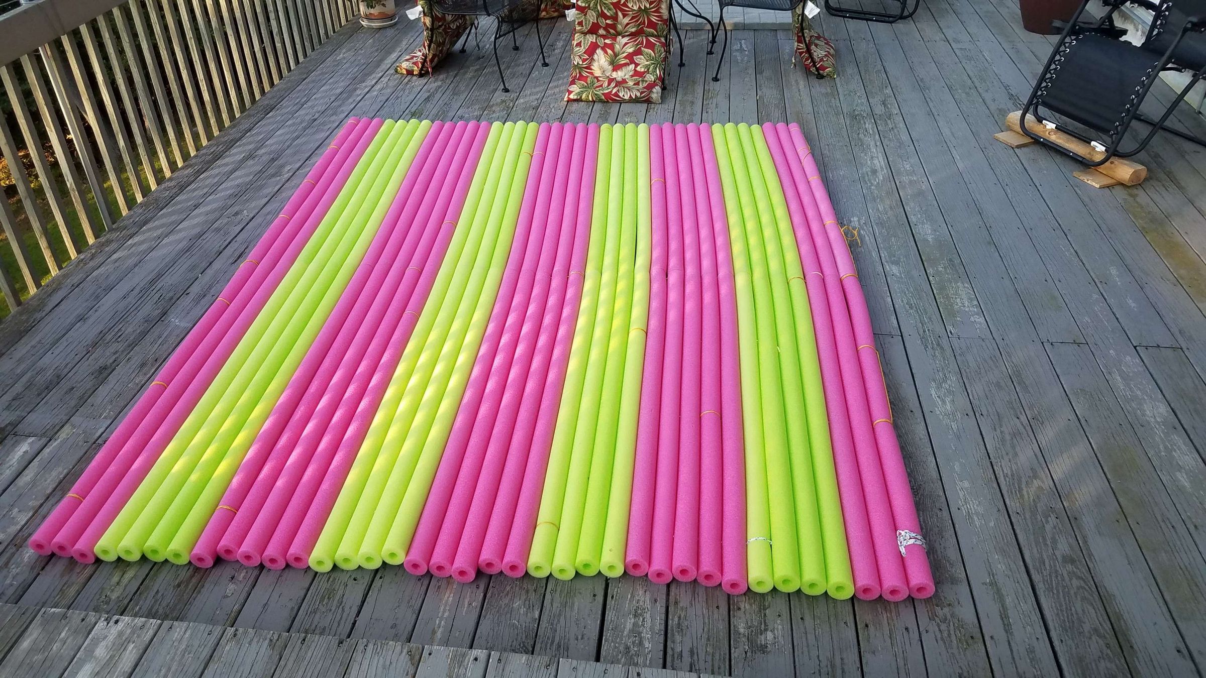Floating Wet Lounger Water Pad/raft for 6, Under $100 : 3 Steps (with ...