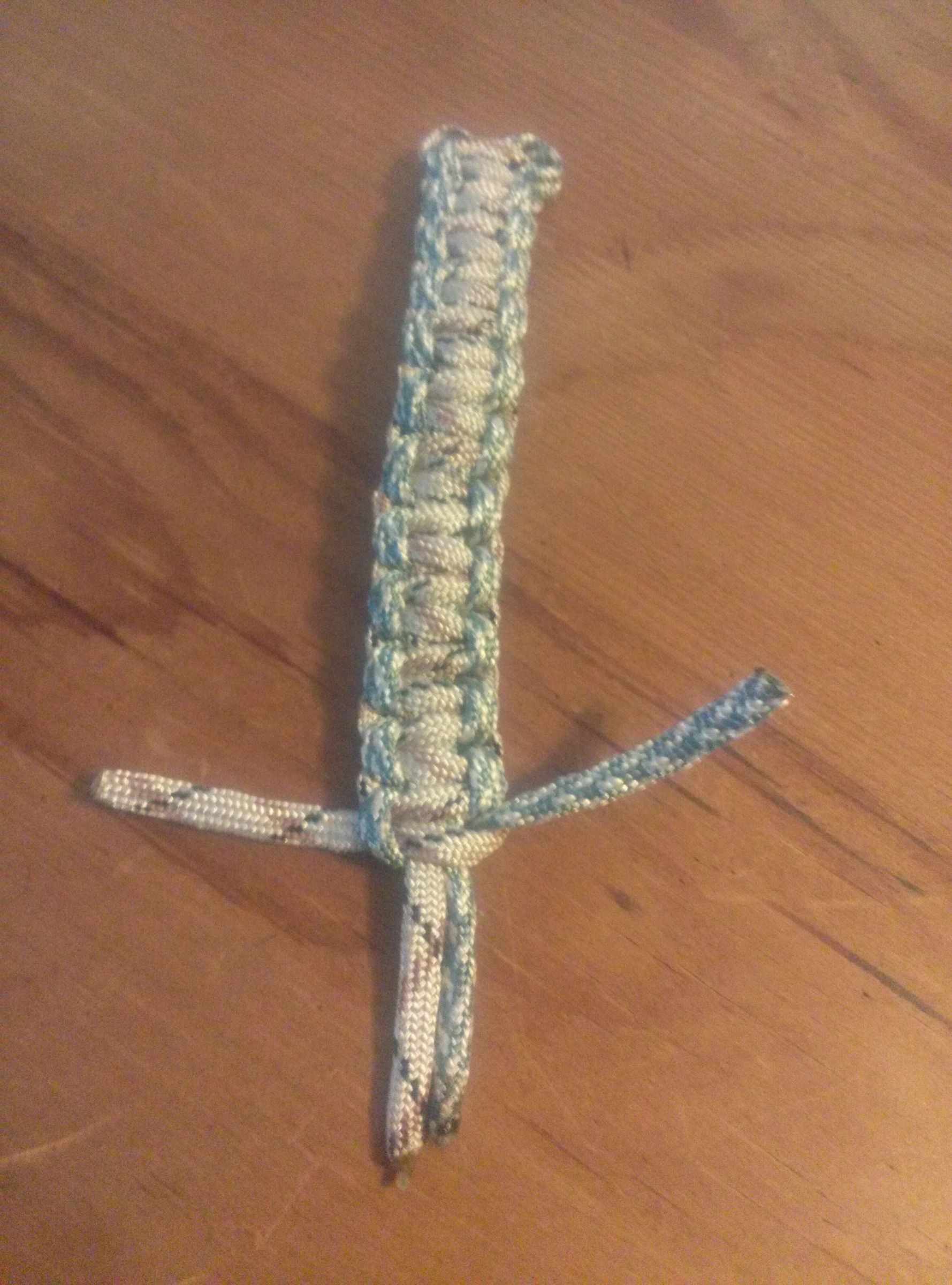 Paracord Neckerchief Slide : 6 Steps - Instructables