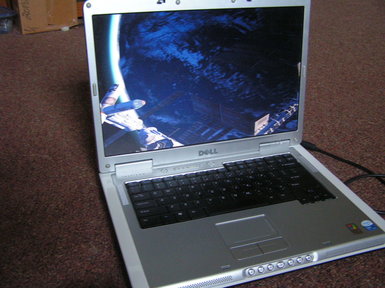 Fixing Laptop Screen Wobble - Instructables