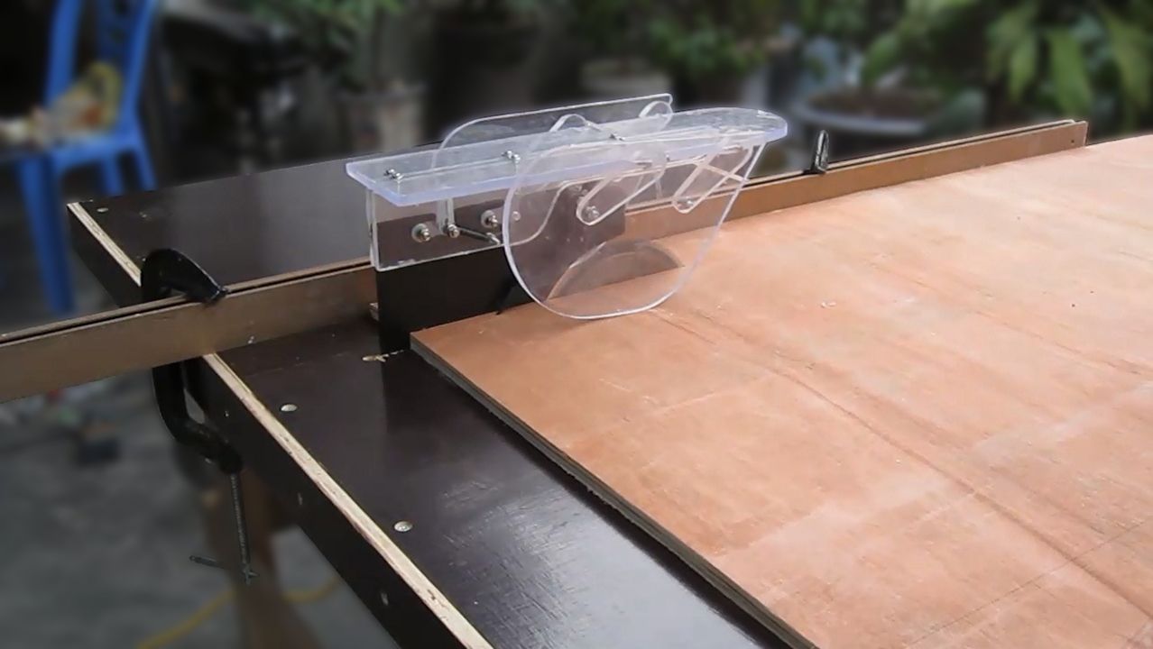 How to Make a Table Saw - Anti KickBack for DIY Table Saw - Guard ...