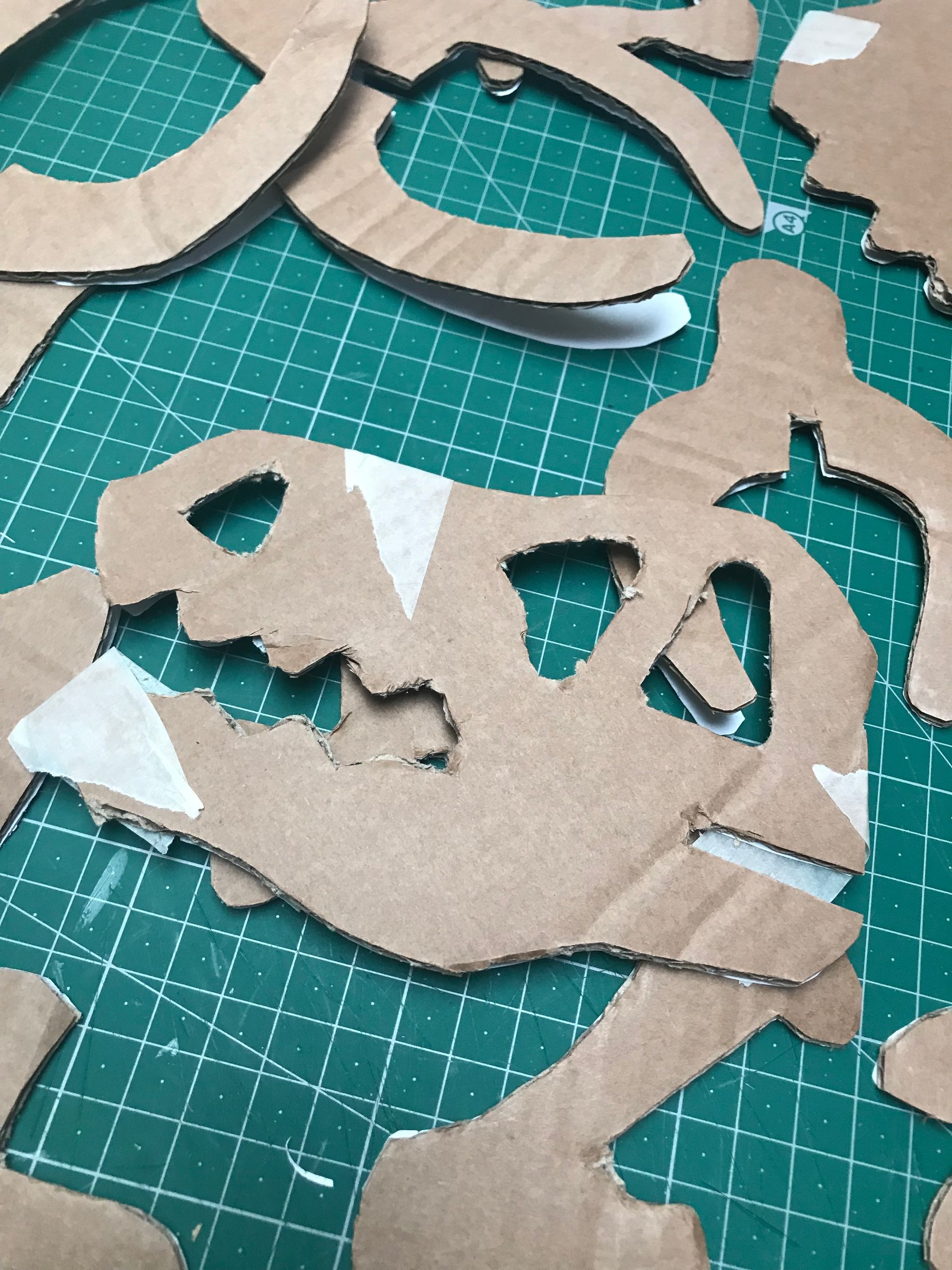 Large Cardboard Dinosaur Skeleton : 5 Steps - Instructables