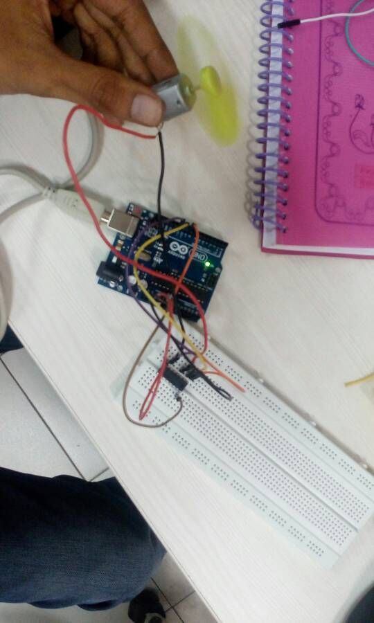 Control DC Motor Using L293D : 4 Steps - Instructables