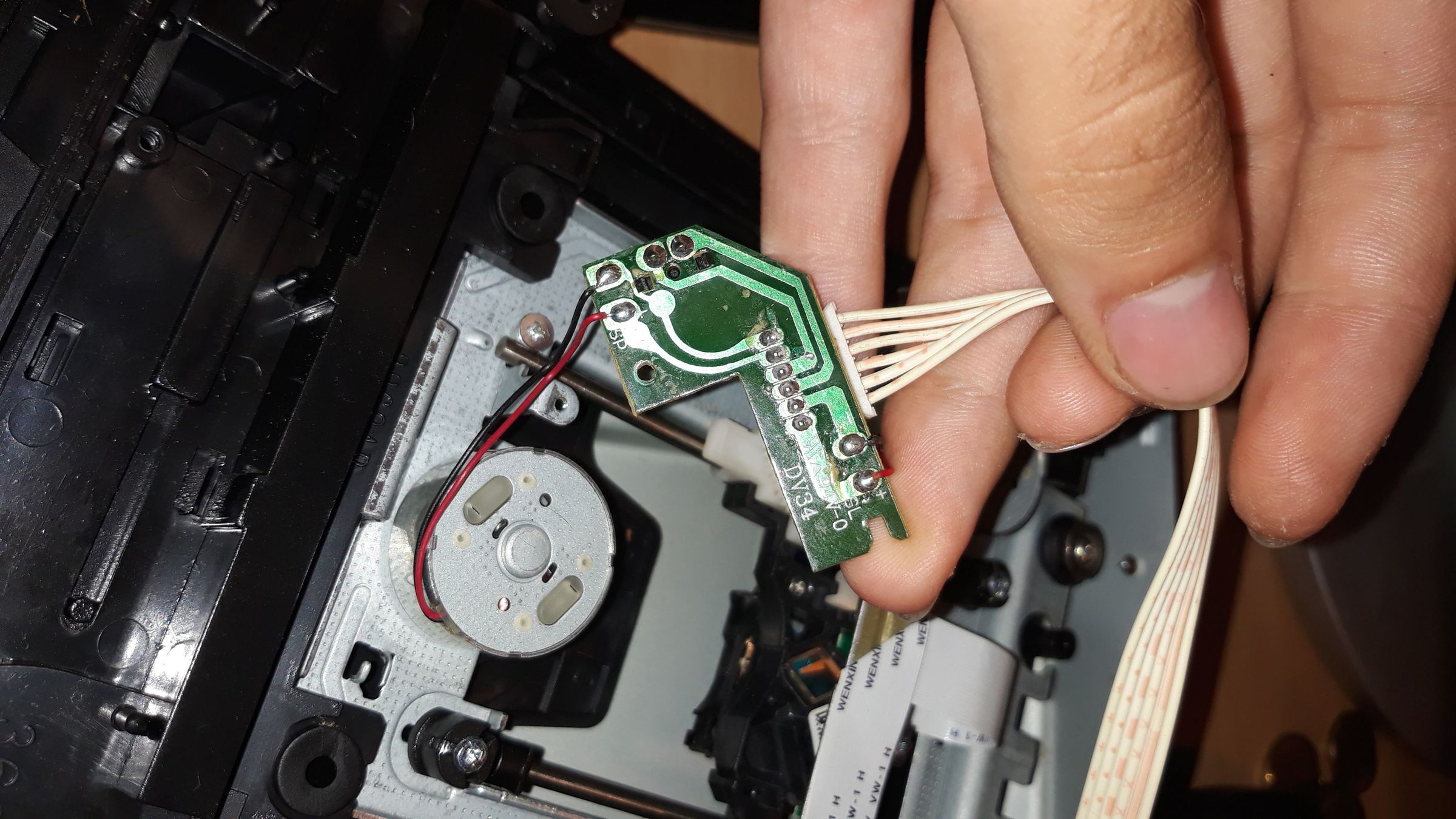 DVD Player: Explaining Parts and What Is Worth Salvaging : 9 Steps ...