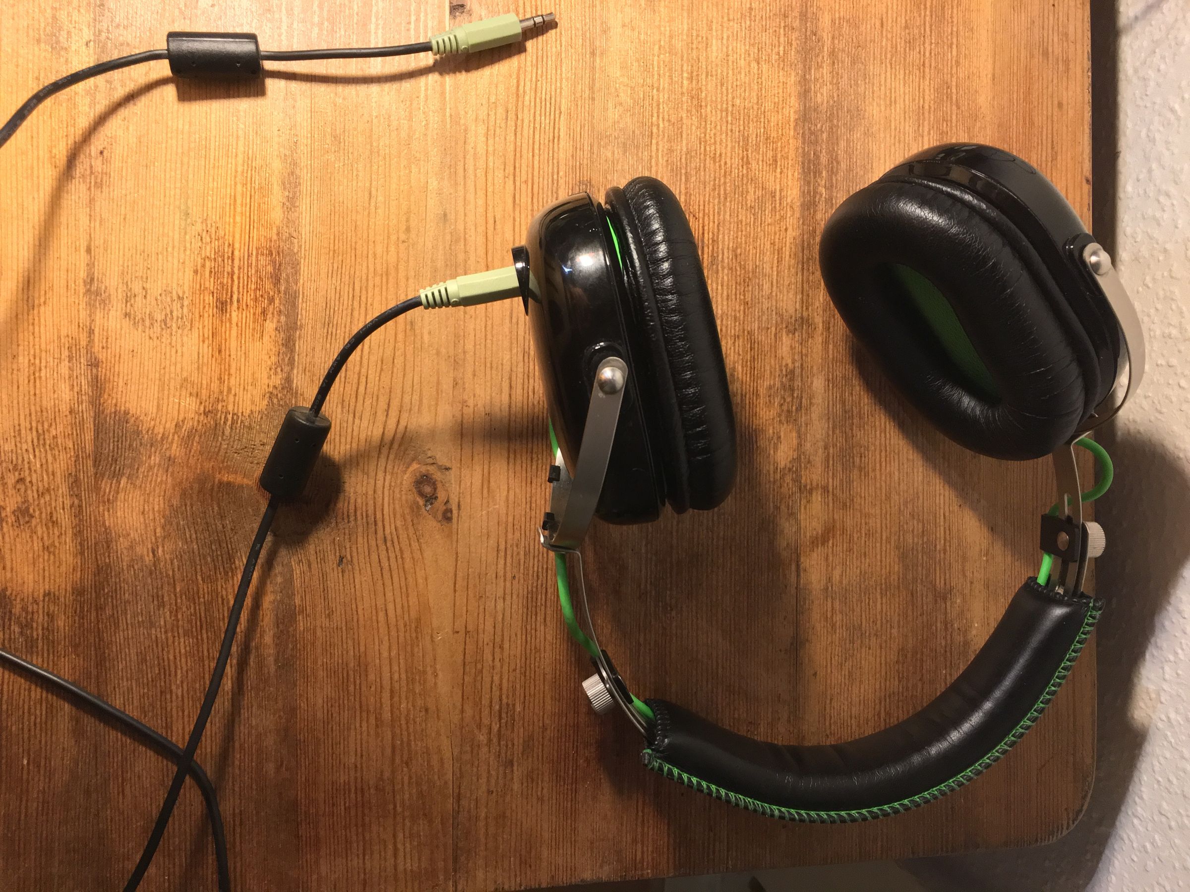 Razer Blackshark Detachable Cable Mod : 4 Steps (with Pictures ...
