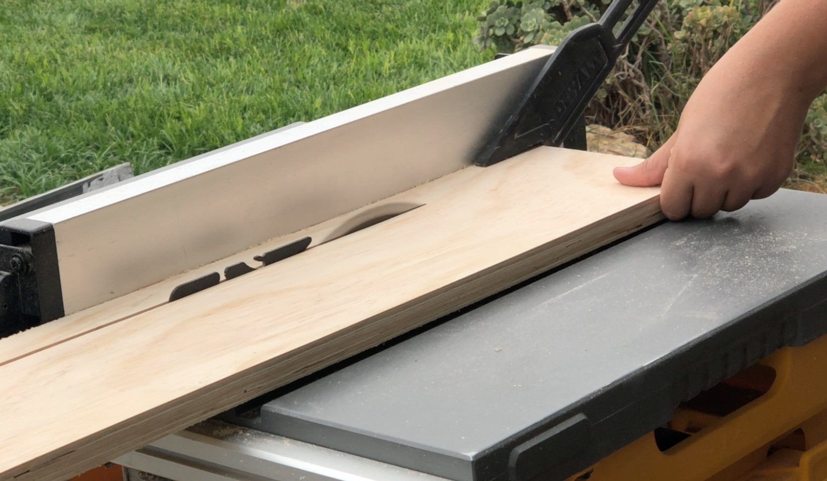 8-Bit Glow in the Dark Pixel Art : 8 Steps (with Pictures) - Instructables