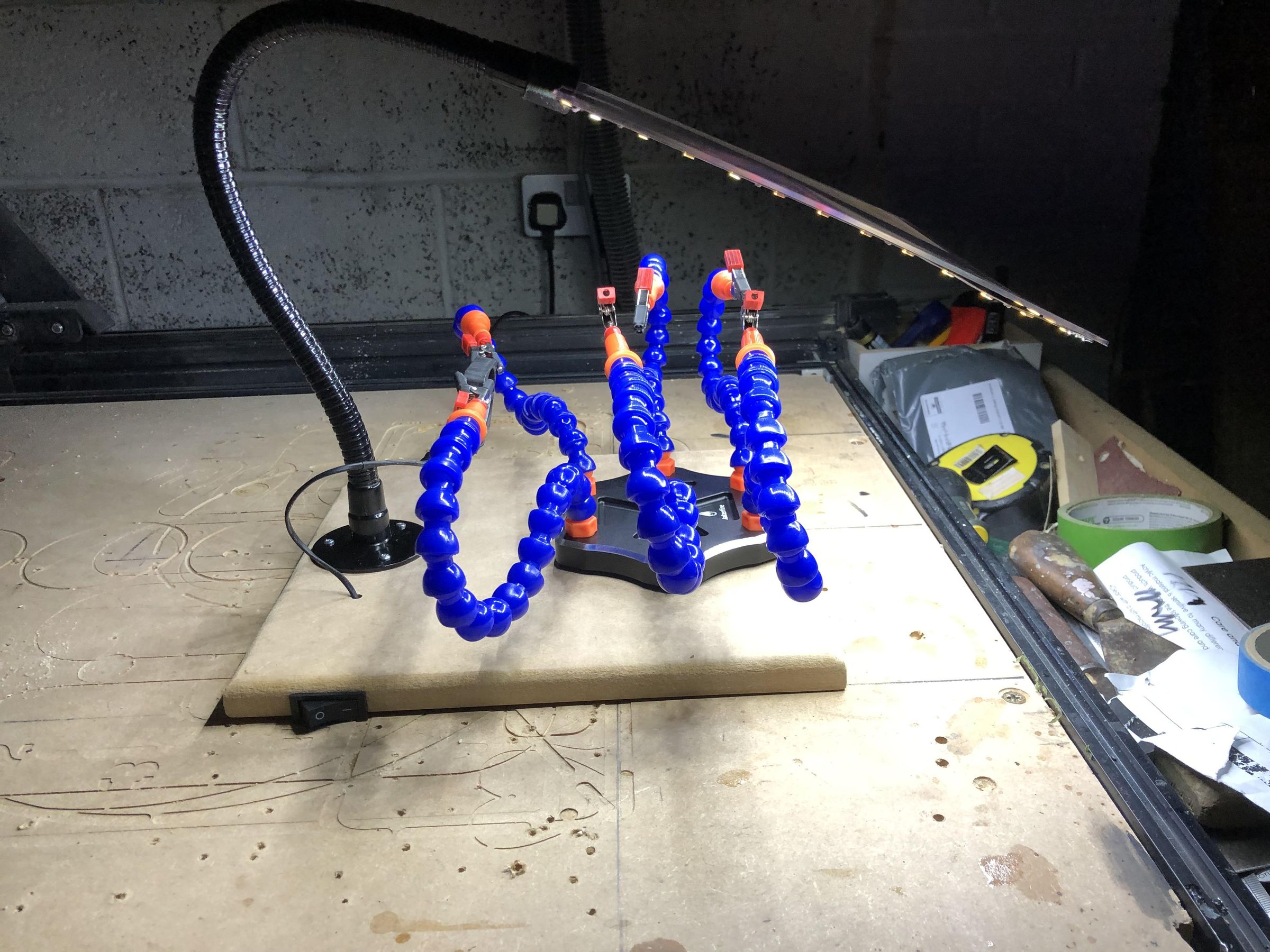 Ultimate Soldering Helping Hands LED Light With A4 Sheet Magnifier ...