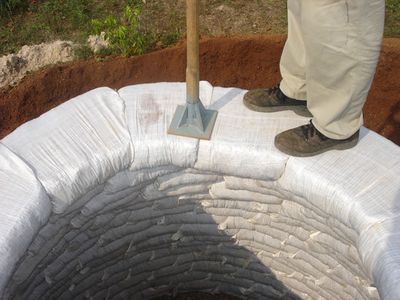 How to Build an Earthbag Dome : 17 Steps (with Pictures) - Instructables