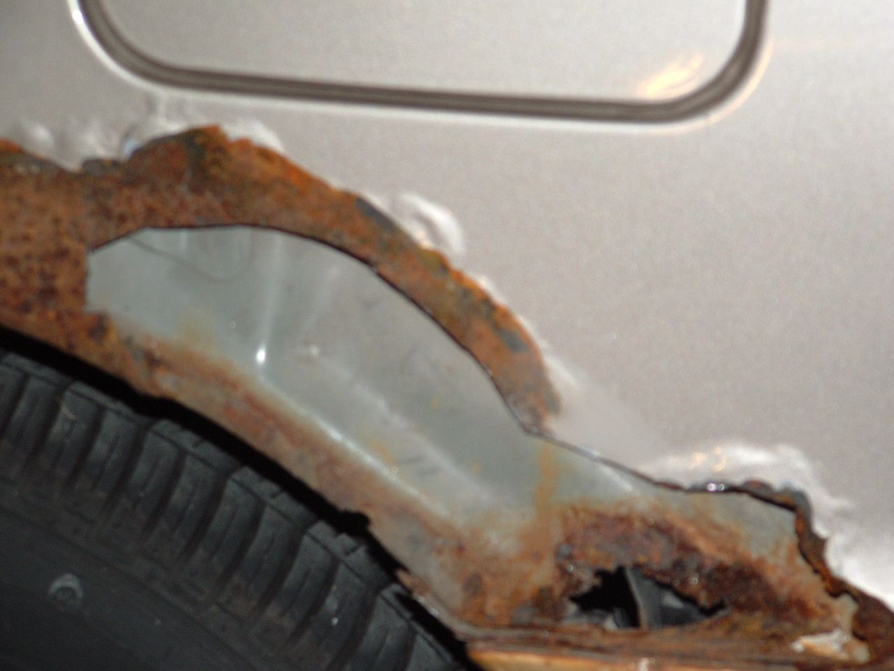 How to Fix Rust Around Your Wheel Wells : 8 Steps (with Pictures ...