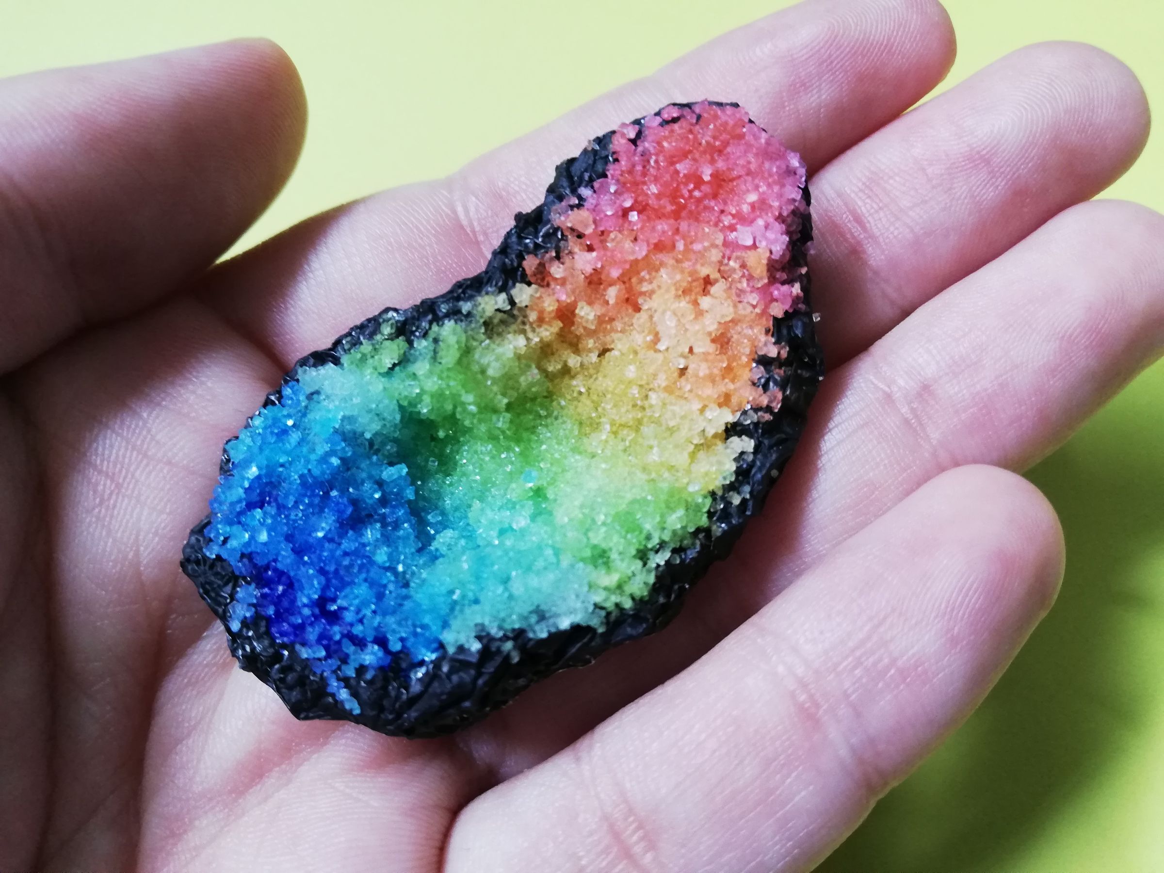 Sugar and Glue Crystals / Geodes : 5 Steps (with Pictures) - Instructables