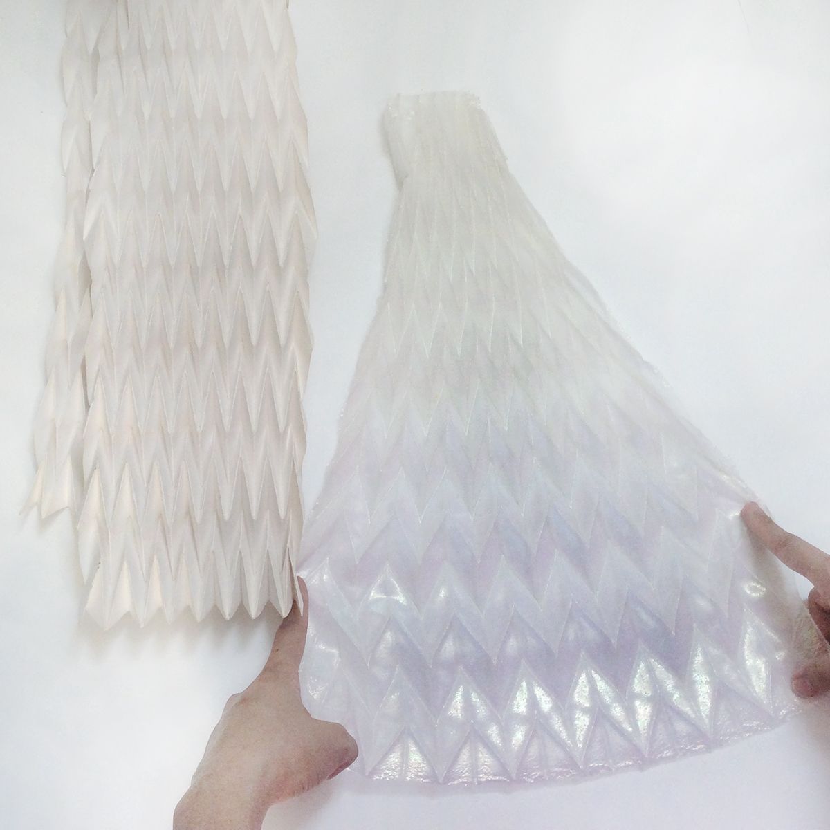 Paper Mold Origami Fabrics 2 - V Grid : 9 Steps - Instructables