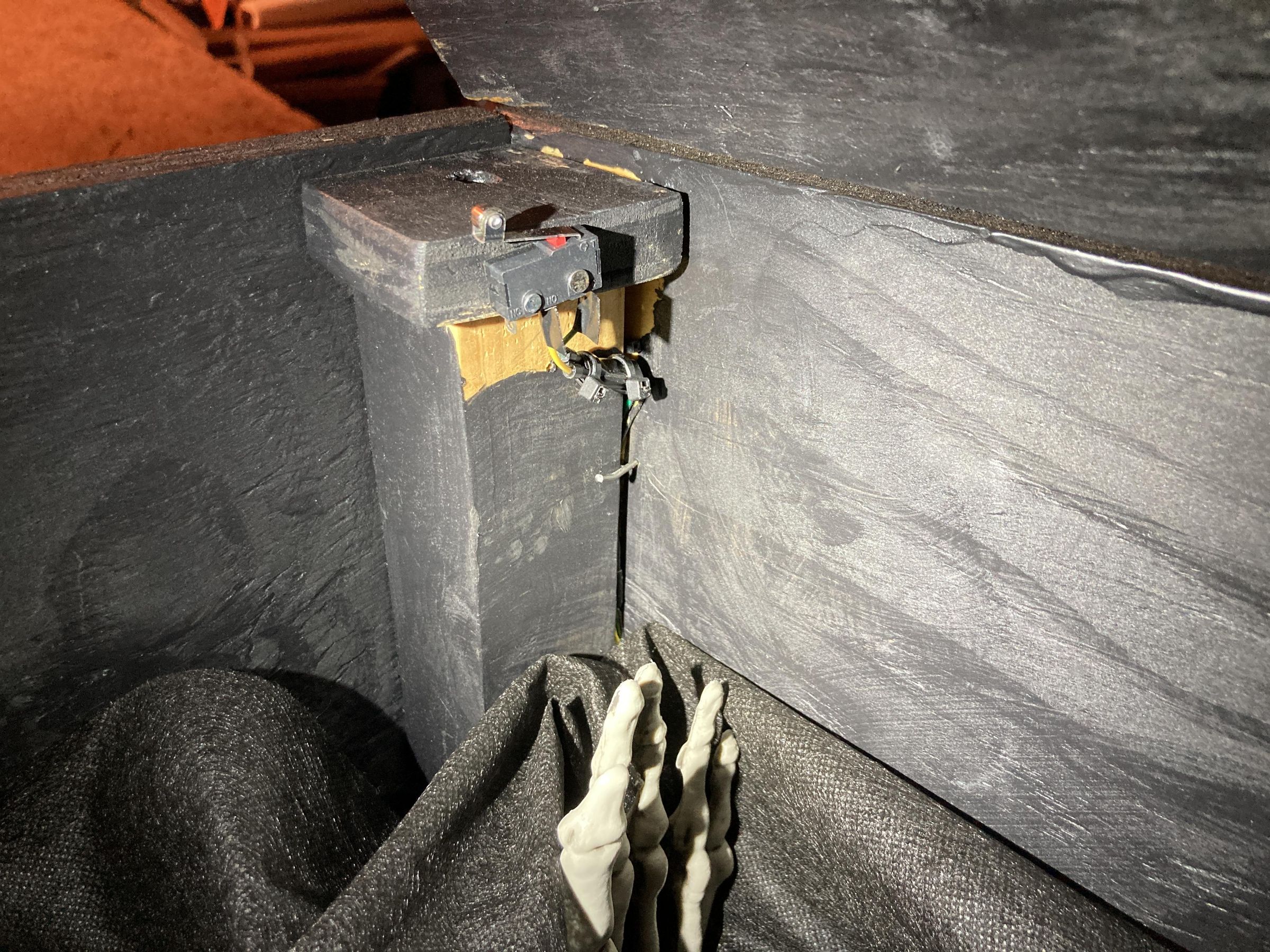 Arduino Motorized Opening Coffin for Halloween : 24 Steps - Instructables