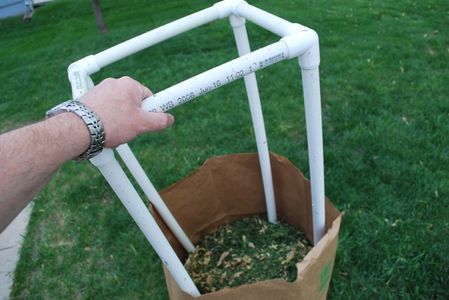 How to Make a Yard Refuse Bag Stand : 8 Steps - Instructables