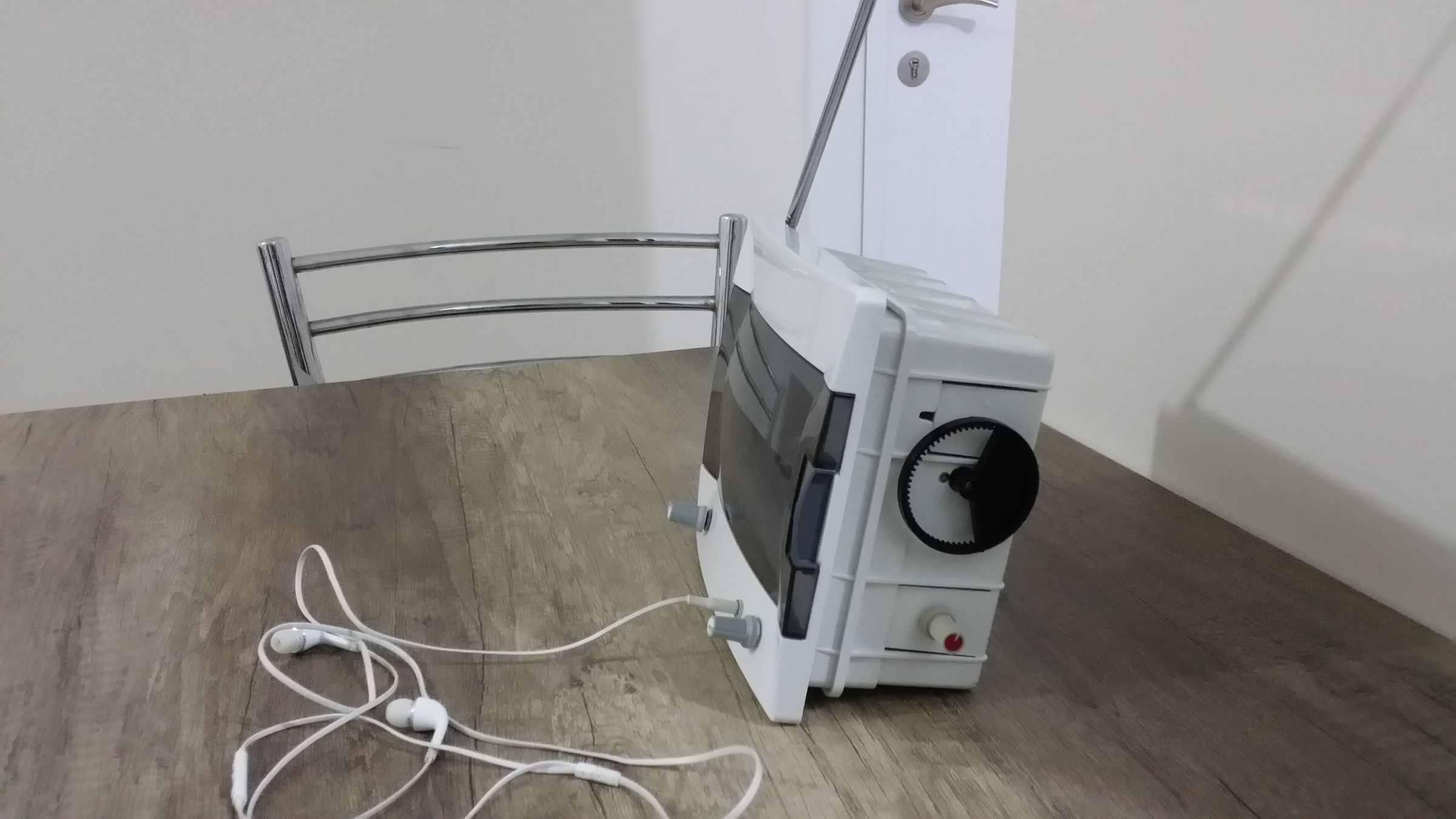 Simple FM Radio (sure Works!) : 6 Steps (with Pictures) - Instructables
