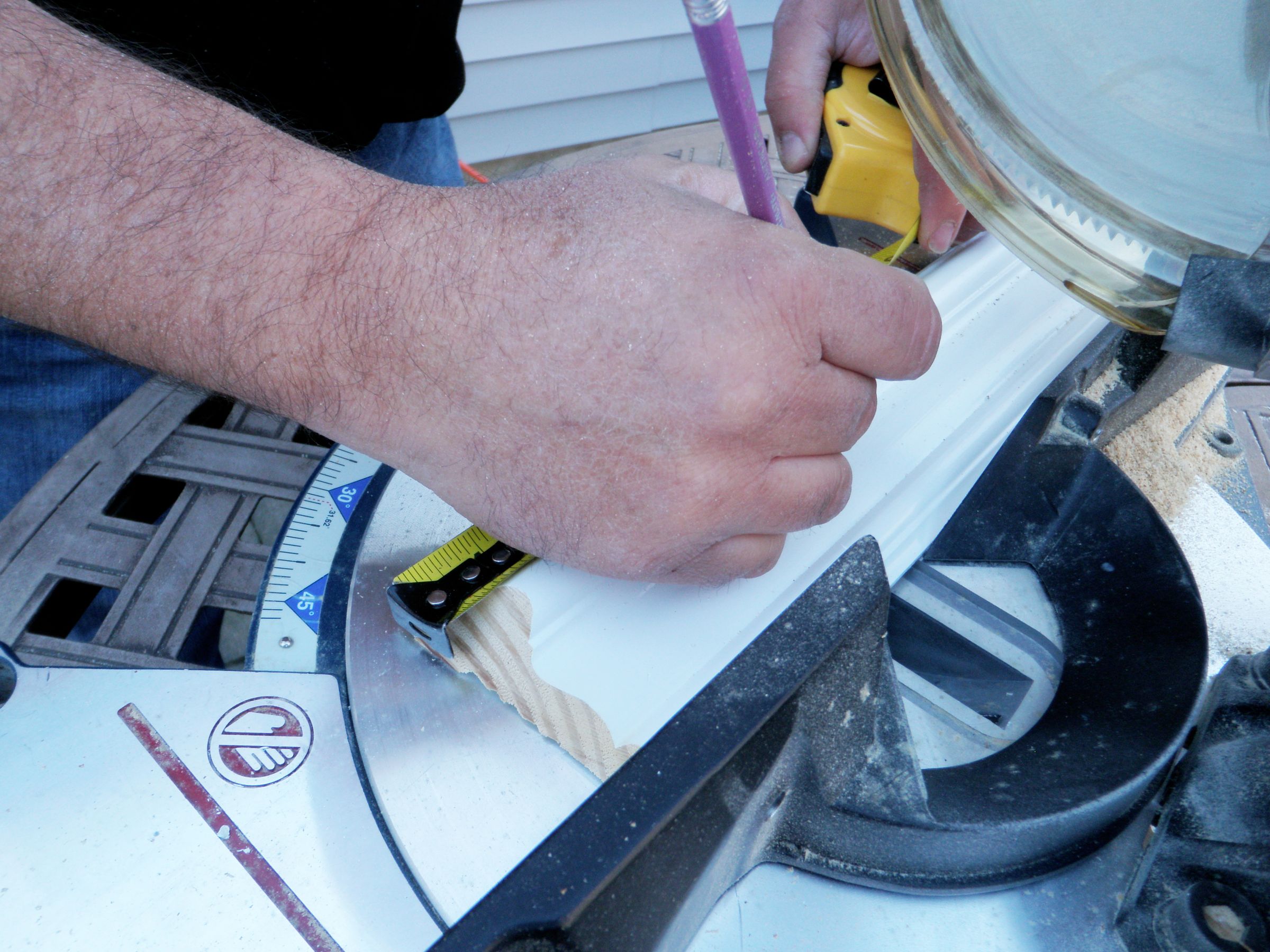 Installing Chair Rail : 9 Steps (with Pictures) - Instructables