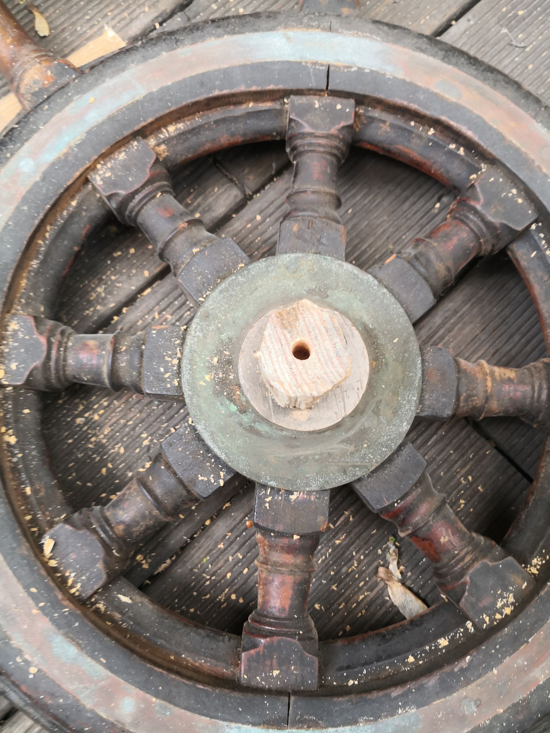 How to Wall Mount a Ship Wheel & Make It Spin! : 5 Steps (with Pictures ...