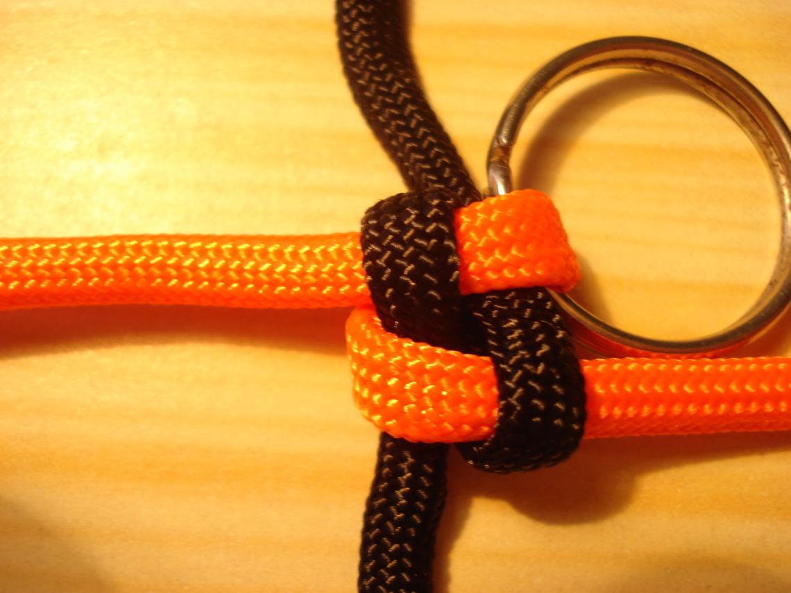 How to Make a Box Knot Keychain Out of Paracord : 11 Steps - Instructables