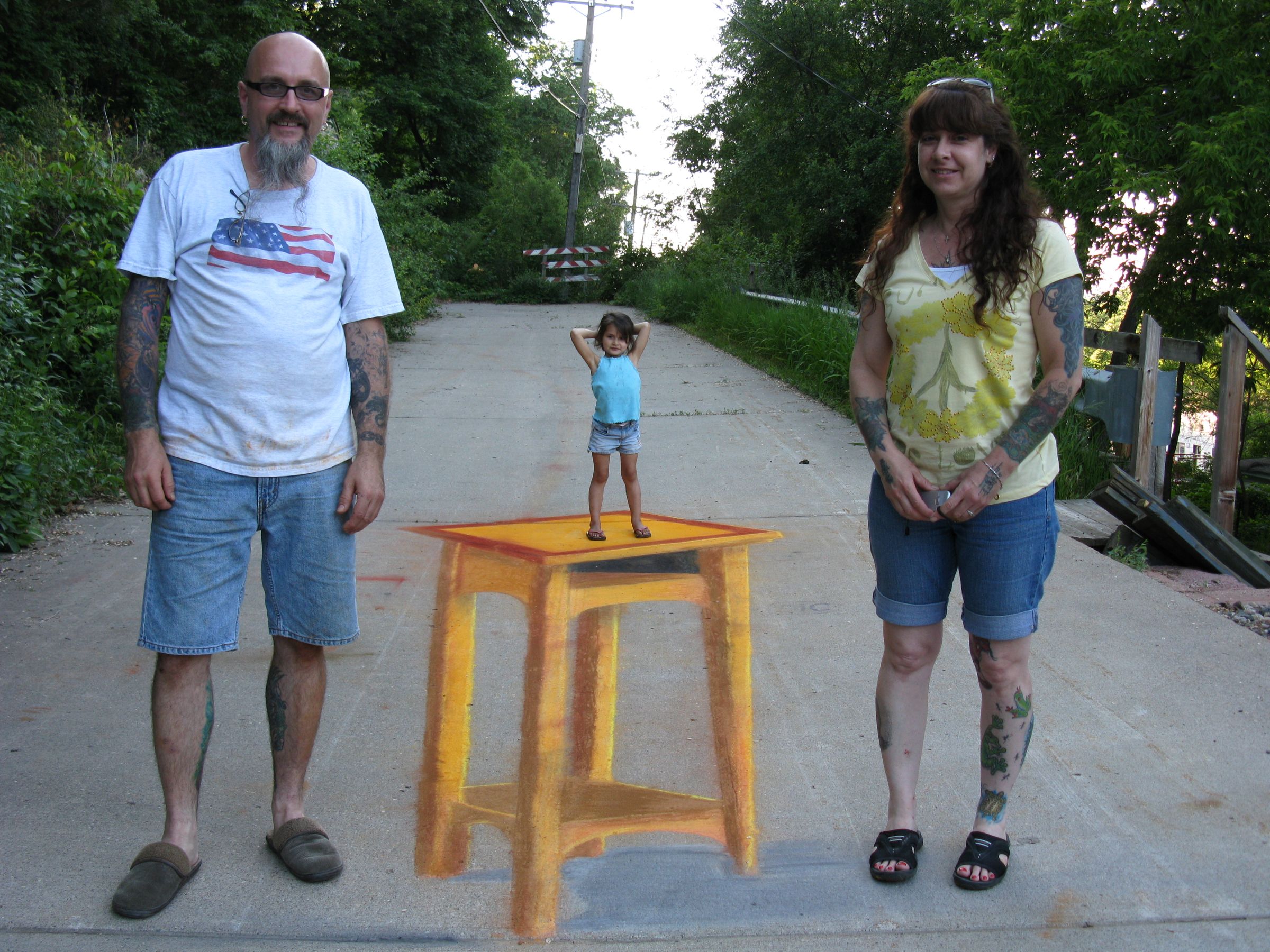 How to Do 3D Anamorphic Artwork and Sidewalk, Street, and Driveway Art ...