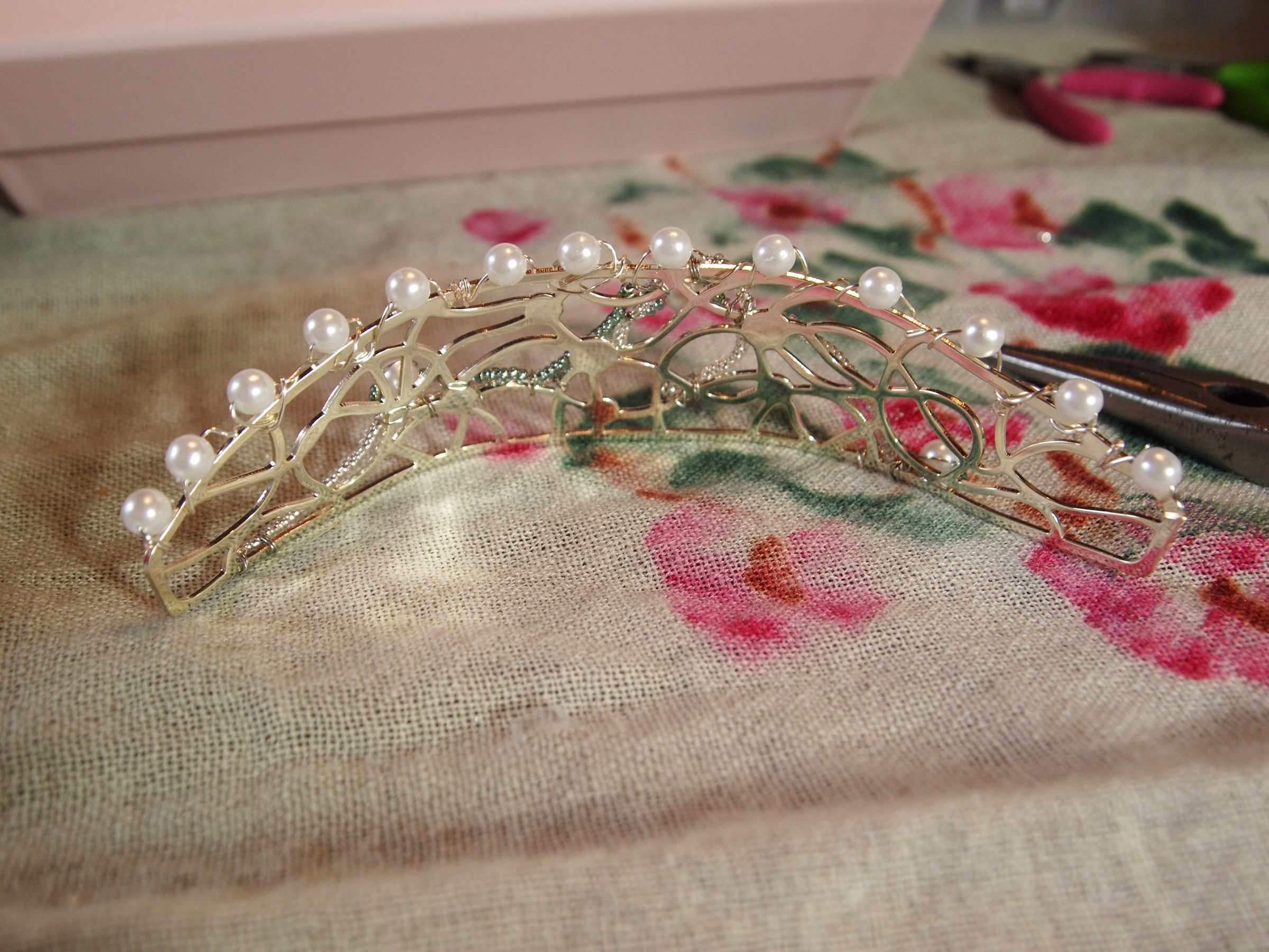 Unique DIY Beautiful HeadPiece & Small Veil : 8 Steps (with Pictures ...