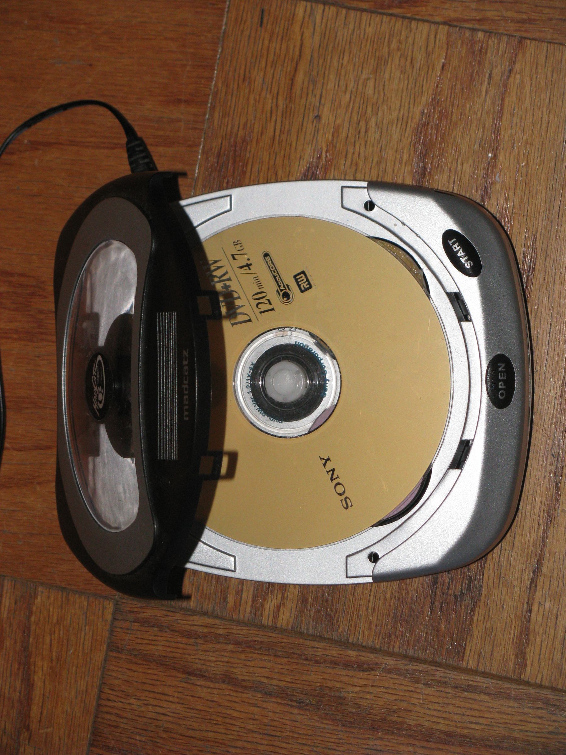 Remove Scratches From a CD/DVD With Vaseline (Petroleum Jelly) : 4 ...