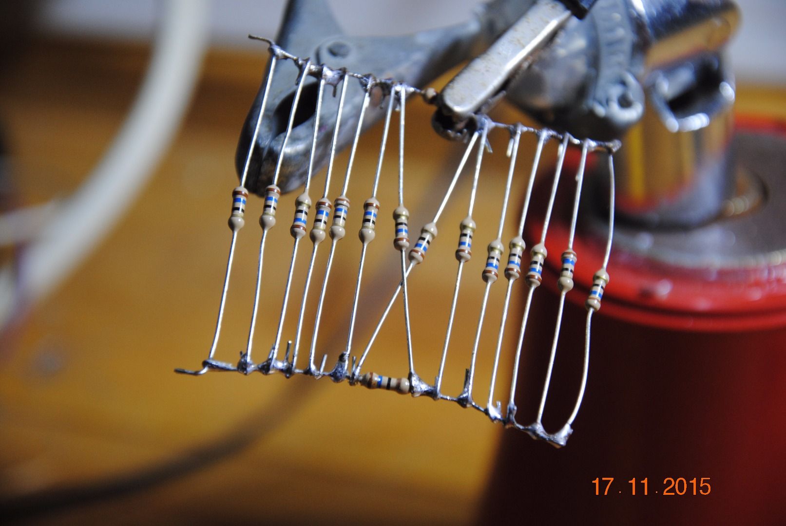 5 Things You Can Make With Spare Resistors! : 12 Steps - Instructables
