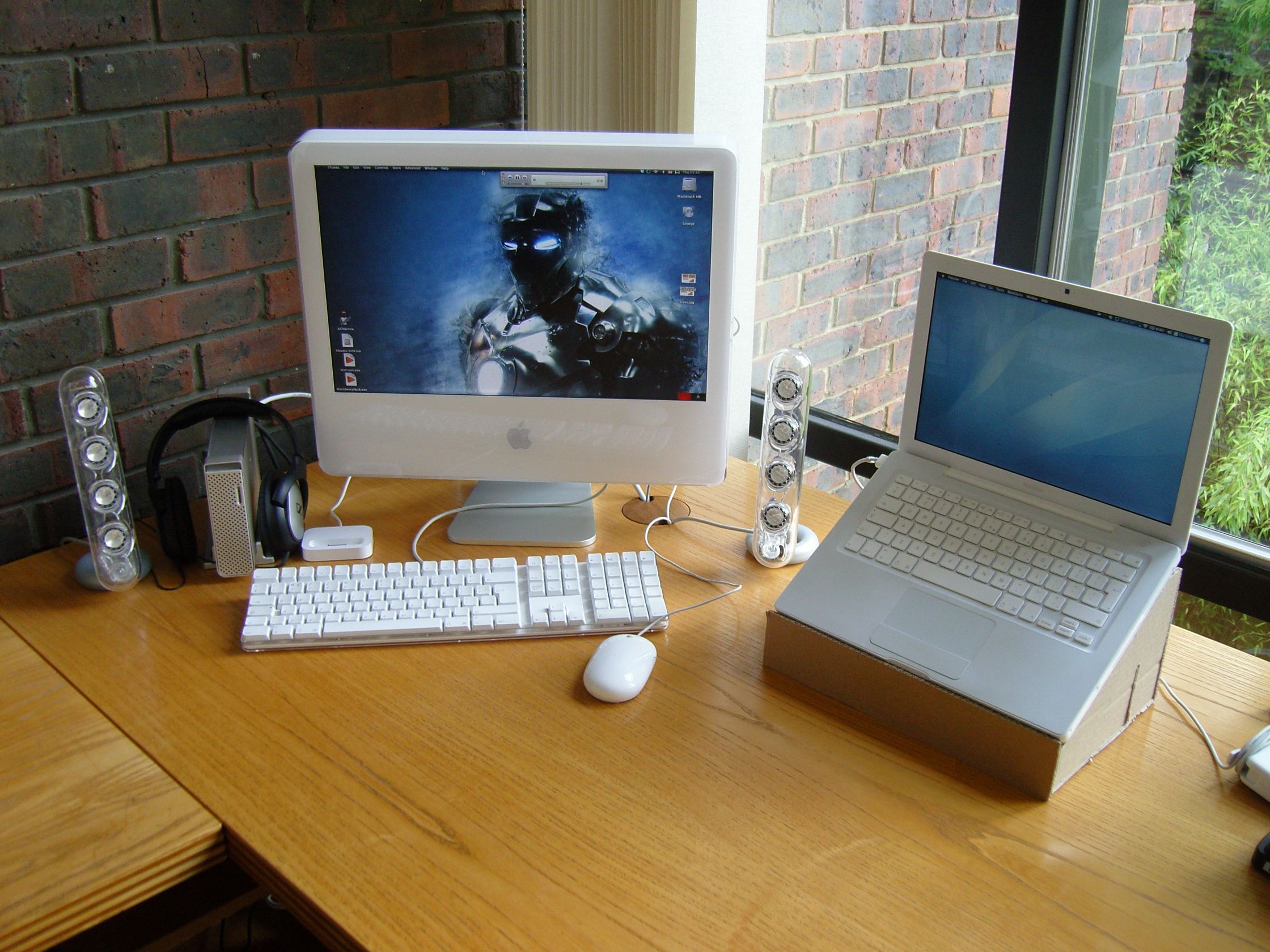 How to Make a Cardboard Laptop Stand : 5 Steps (with Pictures ...