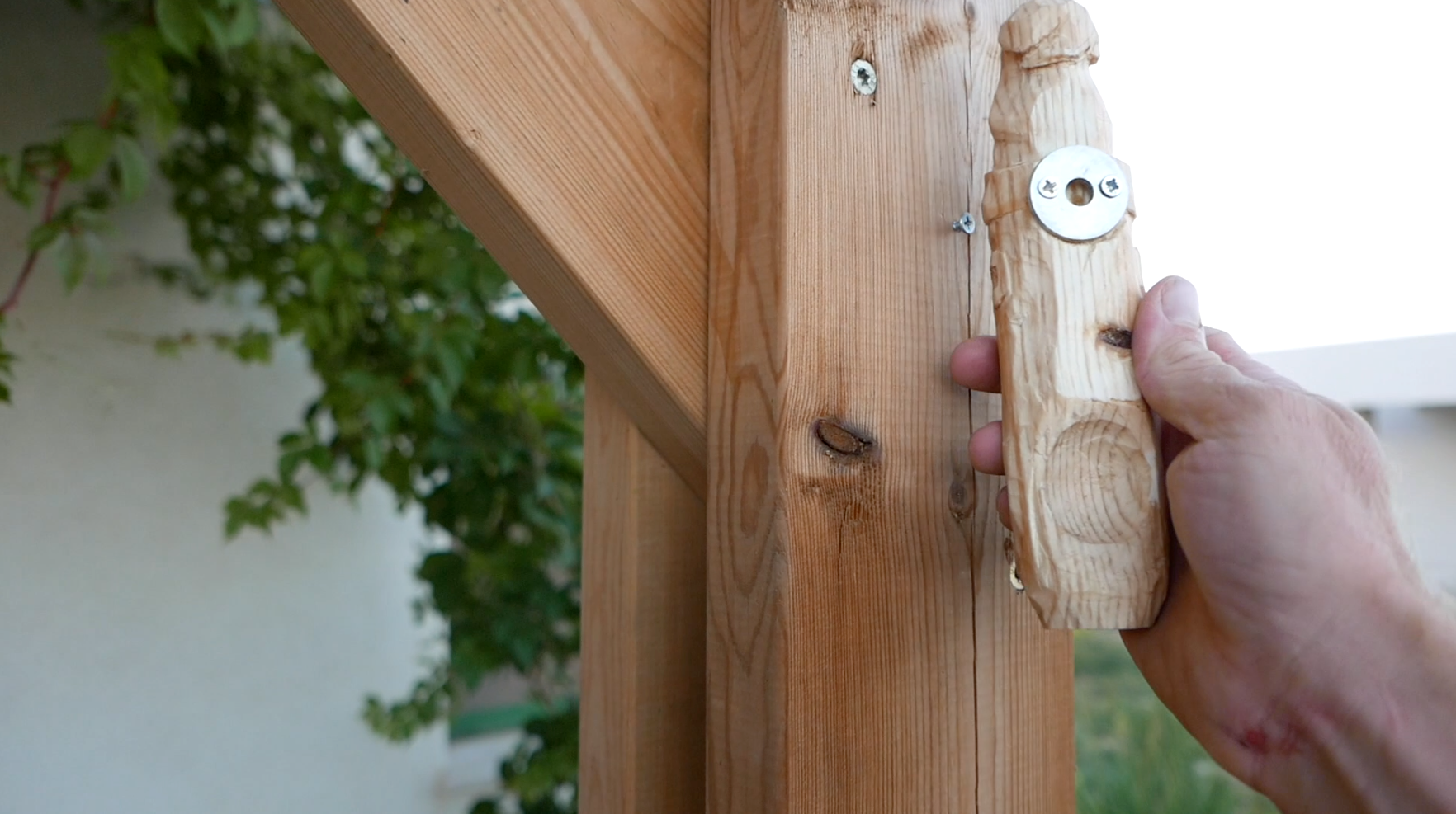 Easy Way to Hang Odd-shaped Objects on a Wall : 3 Steps (with Pictures ...